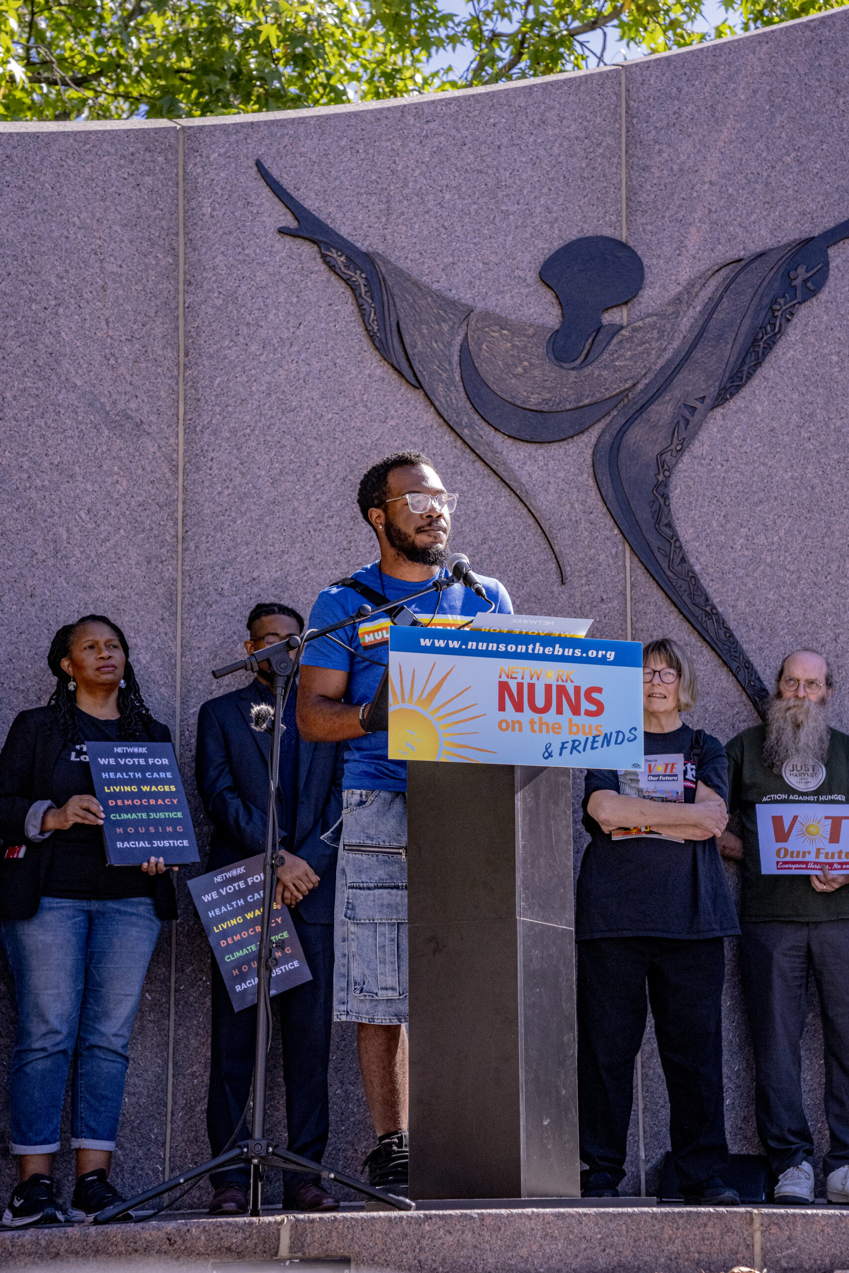 Pittsburgh Rally Recalls Sacrifices Families Make for Each Other - Nuns ...